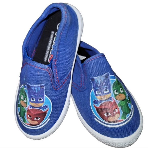 pj masks | Shoes | Pj Masks Toddler Sz 8 Slip On Shoes Canvas Sneakers ...